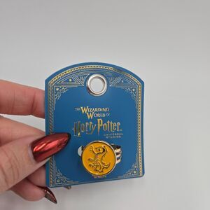 Universal Studio | Jewelry | Harry Potter Hufflepuff Ring Hogwarts House Sigil Jewelry Universal ...